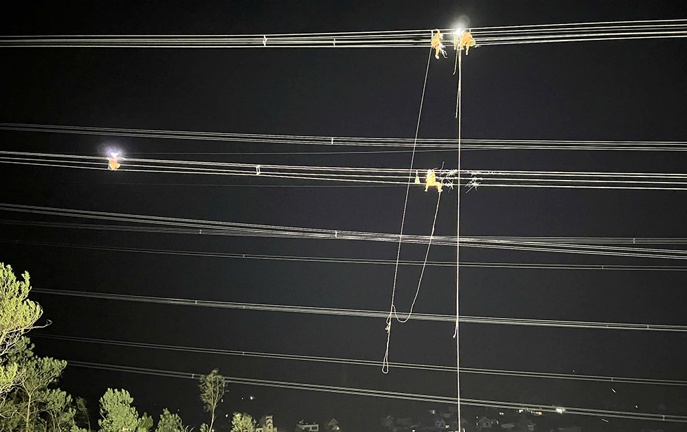 Thủ tướng chỉ đạo khôi phục nhanh nhất hệ thống điện đảm bảo sản xuất ...